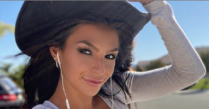 She Has Them All Talking About Her - Newsiosity